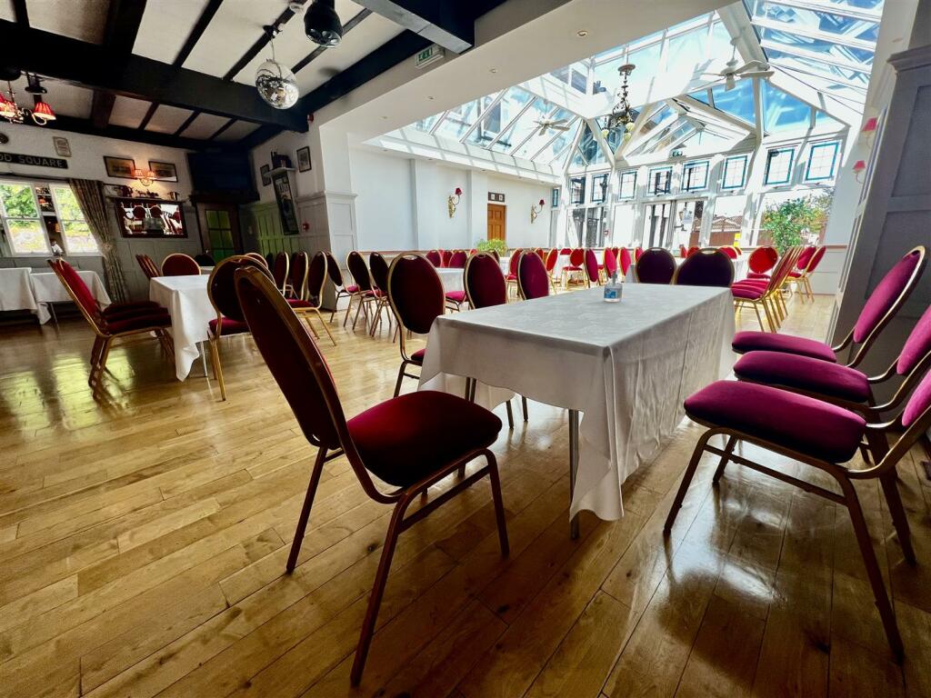 About | The Abbotsford Hotel